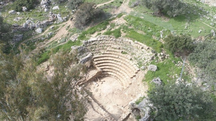 Excavations at a remote ancient site on Crete reveal large public building